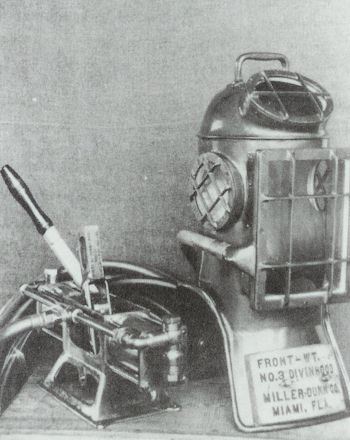 Miller Dunn shallow water diving helmets (2)